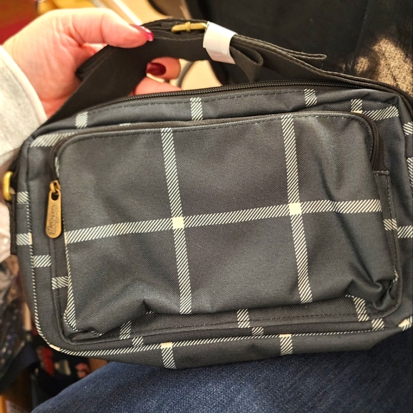 thirty-one | Bags | Thirtyone All Zipped Up Crossbody Bag | Poshmark